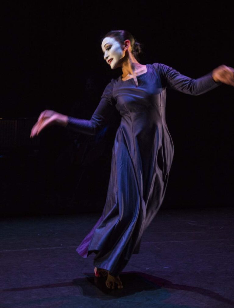 Yerma – “Exquisite, breathtaking, powerful and poignant” - The Courtyard